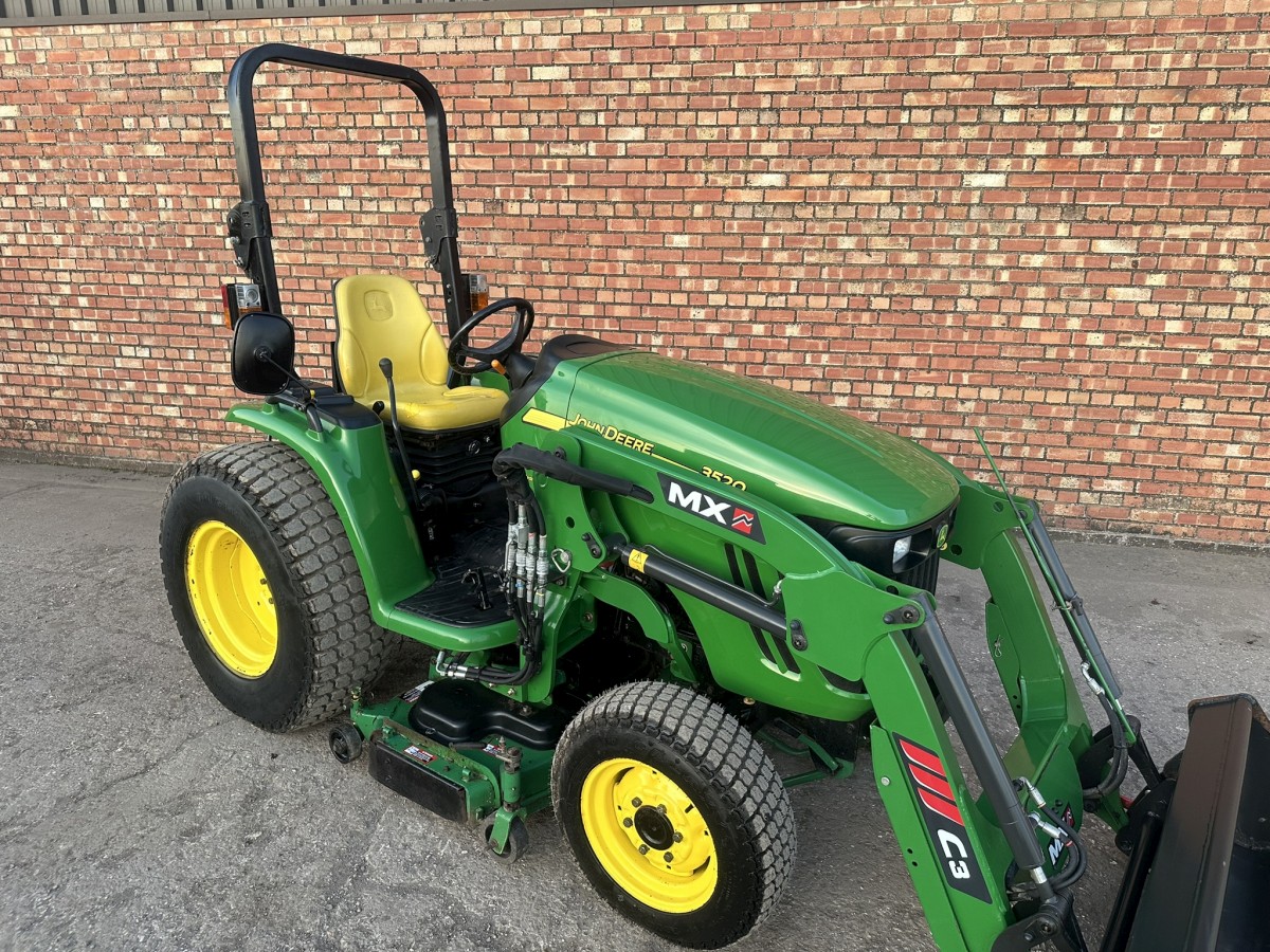 John Deere 3520 and MX Front Loader | Telephone: 01205 750367