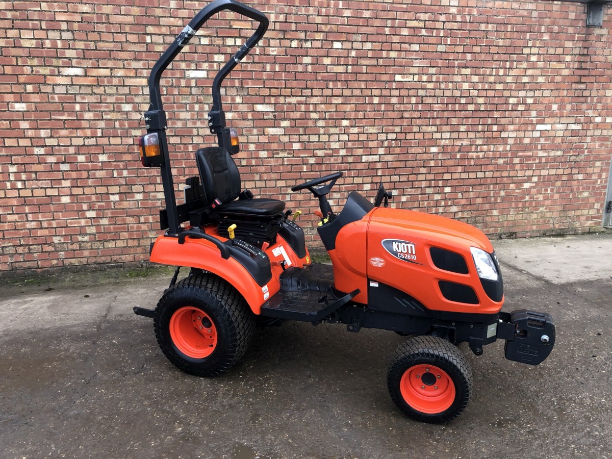 Kioti CS2610 Compact Tractor | Telephone: 01205 750367