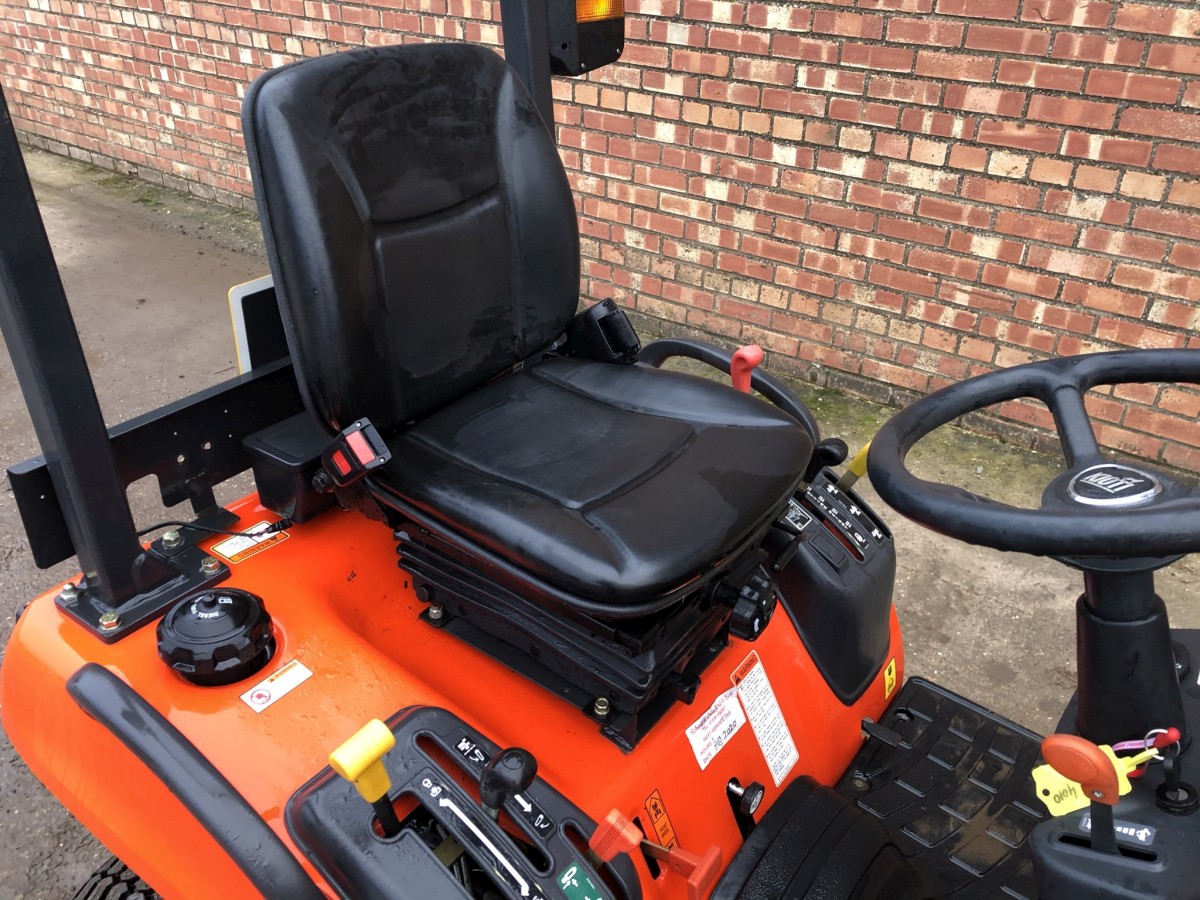 Kioti CS2610 Compact Tractor | Telephone: 01205 750367